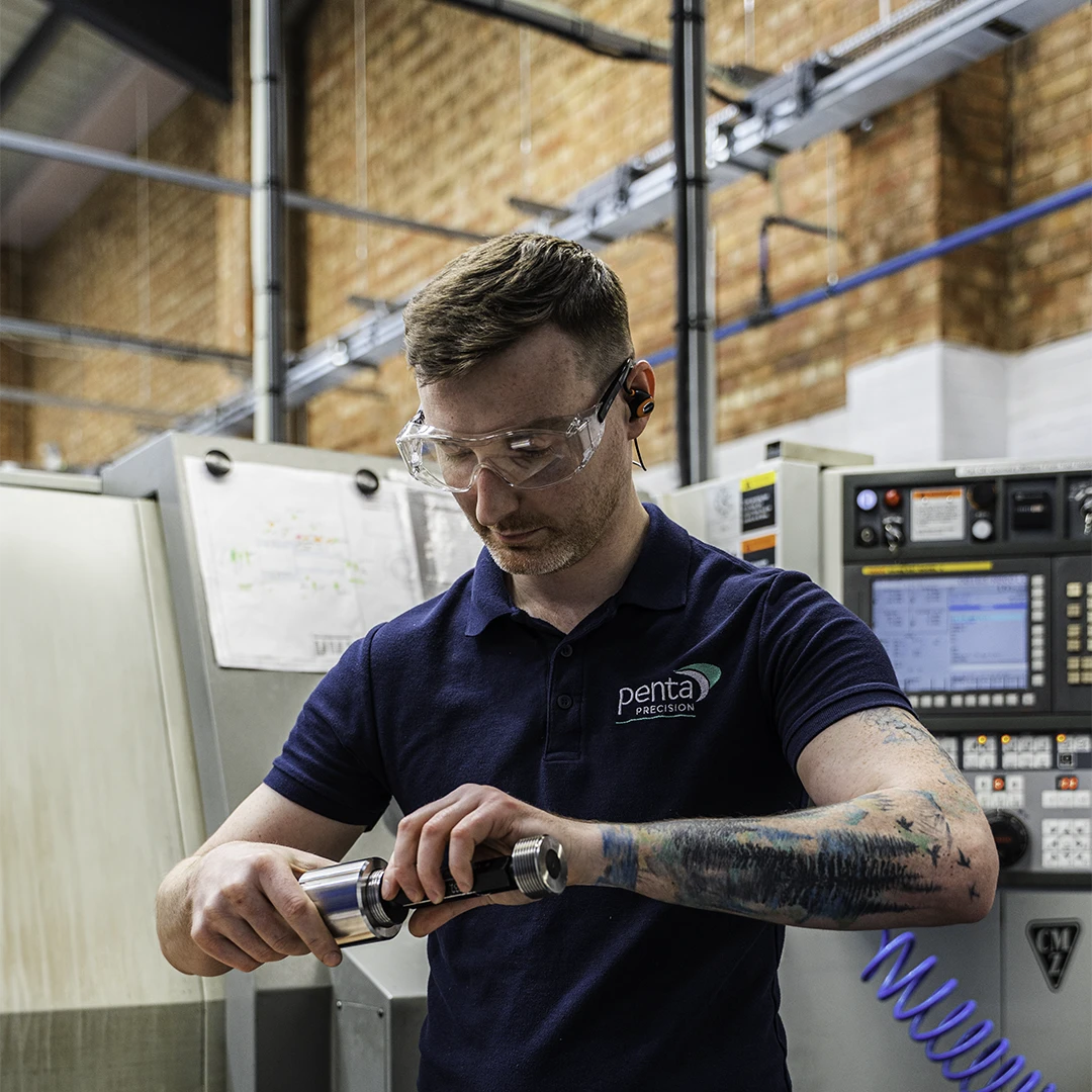 A look inside the Matsuura MAM 72 35V - automated and unmanned 5 axis CNC machine